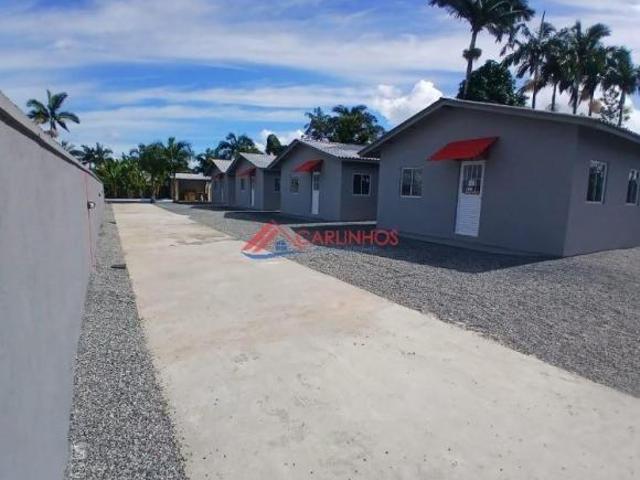 Excelentes Residências em Condominio no Bairro Mirim