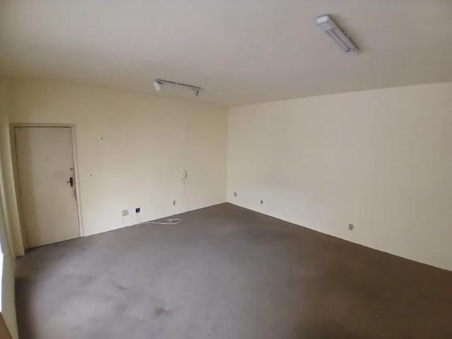 Excelentes Salas Comerciais em Bonsucesso. Área de 28 a 39 M², Garagem, Elevador e Portaria