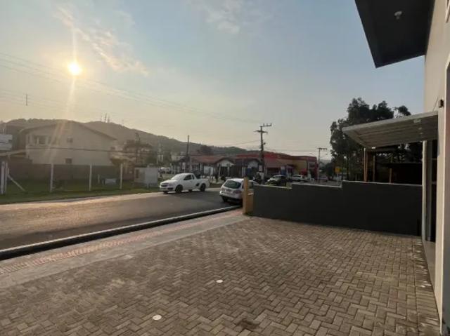Excelentes Salas Comerciais em Garopaba