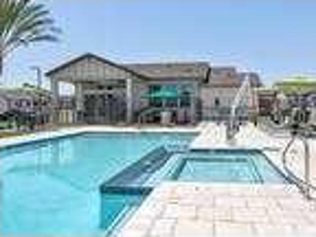 Excellent 2 BD 2 BA Available