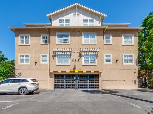 Excellent 2 Bed 2 Bath Condo Completely Remodeled!
