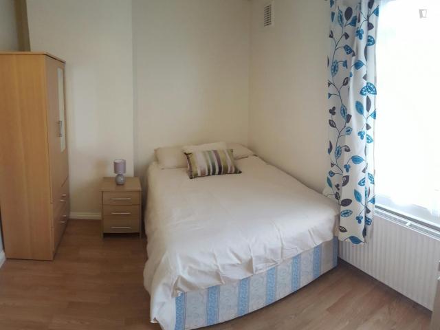 Excellent double bedroom near the Wormwood Scrubs park Has a Room