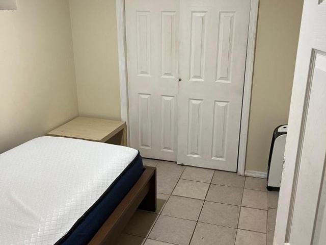 EXCELLENT FURNISHED ROOM IN BRIARWOOD, JAMAICA