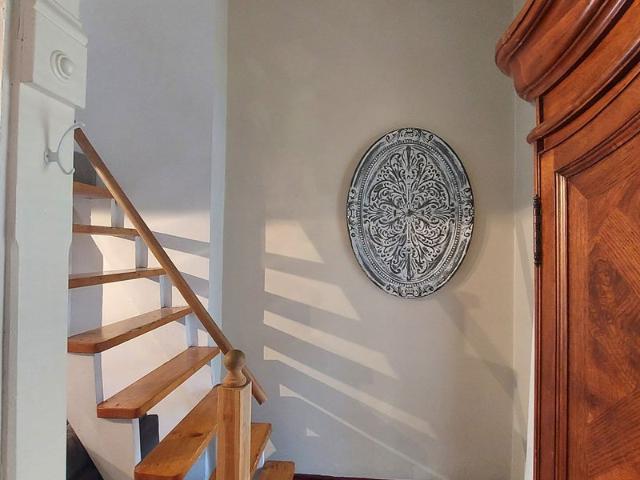 Excellent Old Town Apartment Furnished with Parkin