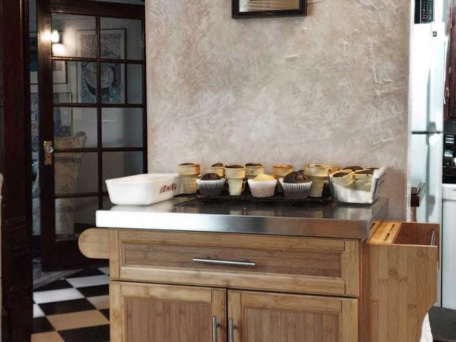 Excellent Old Town Apartment Furnished with Parkin