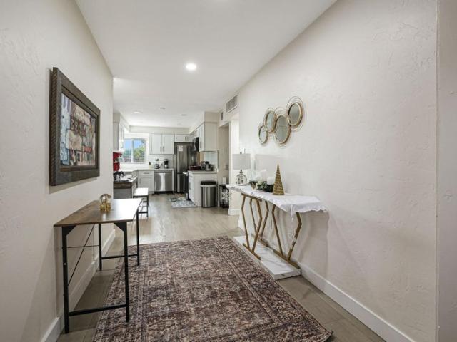 Excellent Location, only 6 residents, New AC, Home