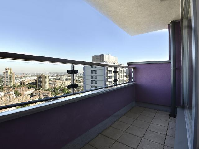 Excellent modern 2 bedroom apartment