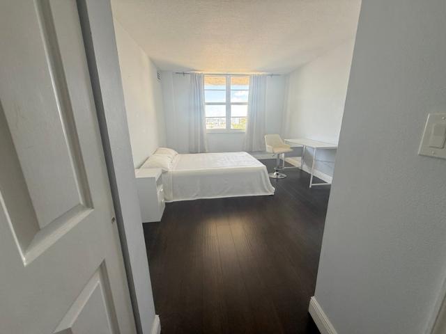 Excellent Private Furnished Bedroom and Bathroom