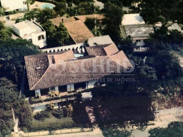 Excepcional Sobrado com seis suítes na Cidade Jardim Zona Sul