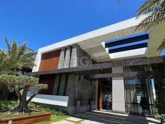 Excepcional sobrado 5 dormitórios com 5 suítes, totalmente mobiliado e ricamente