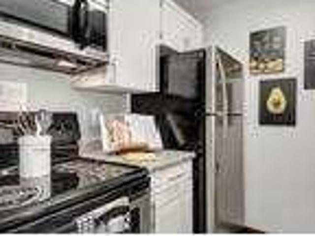Exceptional 2Bed 2Bath Available Now