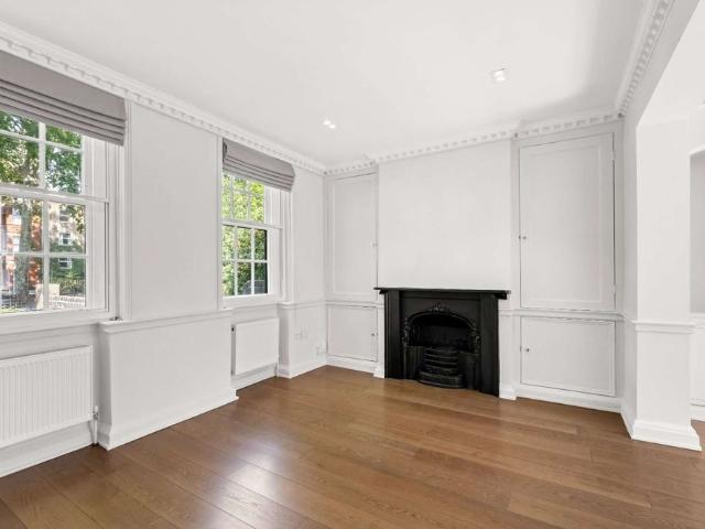 Exceptional and charming period house, set over 4 floors. Sharers welcome