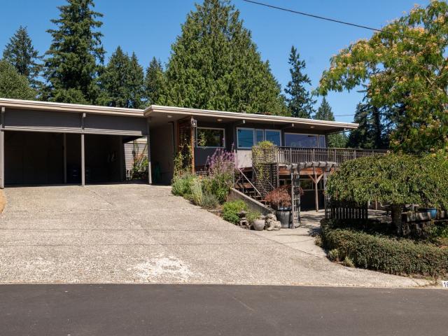 Exceptional Bellevue Home | Lake Sammamish Views | 5 Bed | 3 Bath | 3,380 Sq Ft