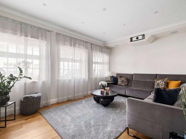 Exceptional courtyard home in the heart of Little Chelsea