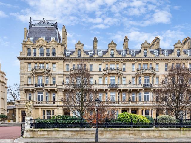 Exceptional Duplex Apartment Overlooking Regent’s Park