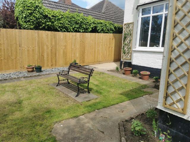 Exceptional house share, close to hospital, industrial estates, town centre and transport services Calne