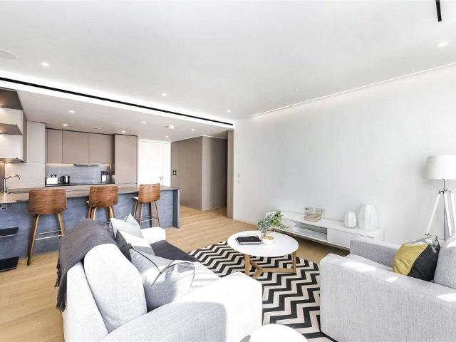 Exceptional modern development The Nova Building. This is a beautiful 2 bedroom, 2 bathroom apartment, with 24/7 concierge and use of residents' cinema, gym, lounge and terrace