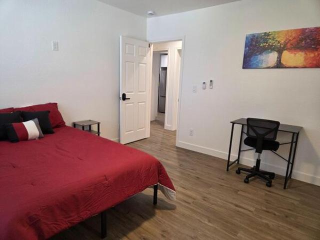 Exceptional PadSplit Host! | Private Bath & Private Heating/Cooling No Sharing! Fully Renovated • Safe & Clean • Near Work Centers, Shopping & Transit 3 Fridges, 2 Stoves & More!