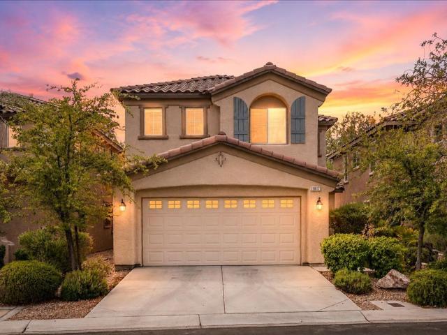 Exceptional Summerlin 4 Bedroom Residence with Spacious Living & Entertaining Areas