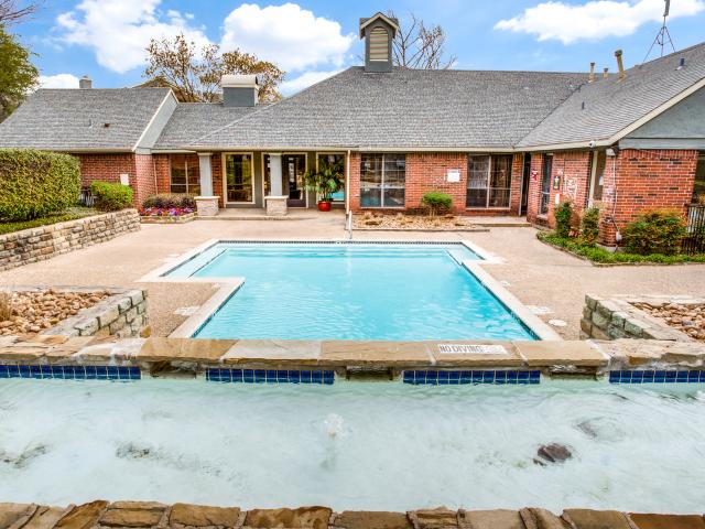Exchange 7272 1 Bedroom Apartment for Rent at 7272 Marvin D Love Fwy, Dallas, TX 75237