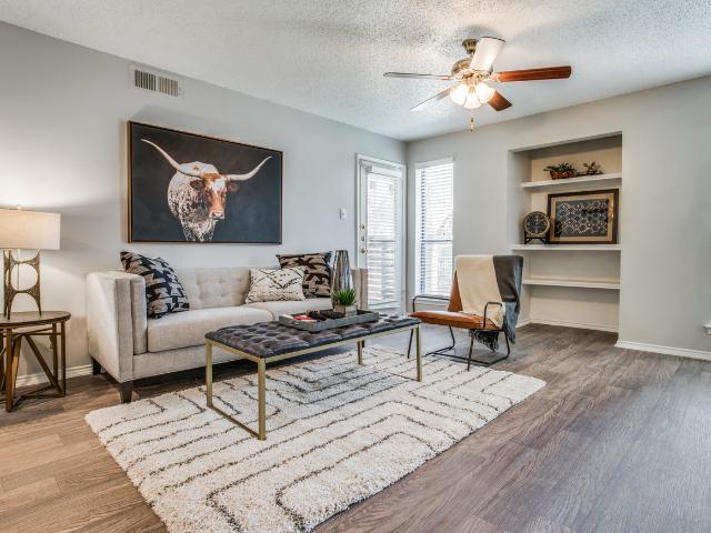 Exchange 7272 1 Bedroom Apartment for Rent at 7272 Marvin D Love Fwy, Dallas, TX 75237