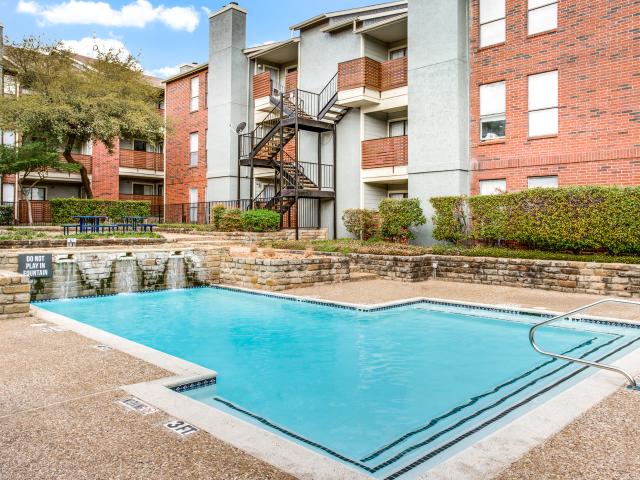 Exchange 7272 1 Bedroom Apartment for Rent at 7272 Marvin D Love Fwy, Dallas, TX 75237