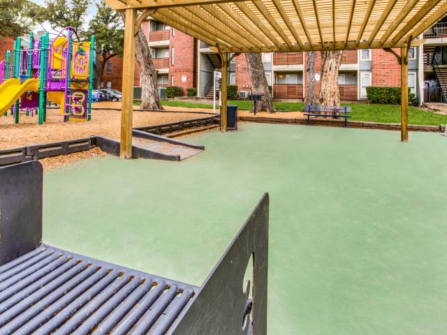 Exchange 7272 2 Bedroom Apartment for Rent at 7272 Marvin D Love Fwy, Dallas, TX 75237