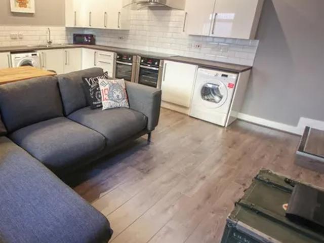 Exchange & Financial Centre, 199 Kensington, Liverpool, L7 2RF, United Kingdom | 8 bed townhouse for rent #135550824 | Rentberry