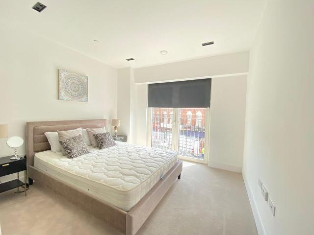 Exchange Garden, London SW8, 2 bed flat to rent, £3,900 pcm | PrimeLocation