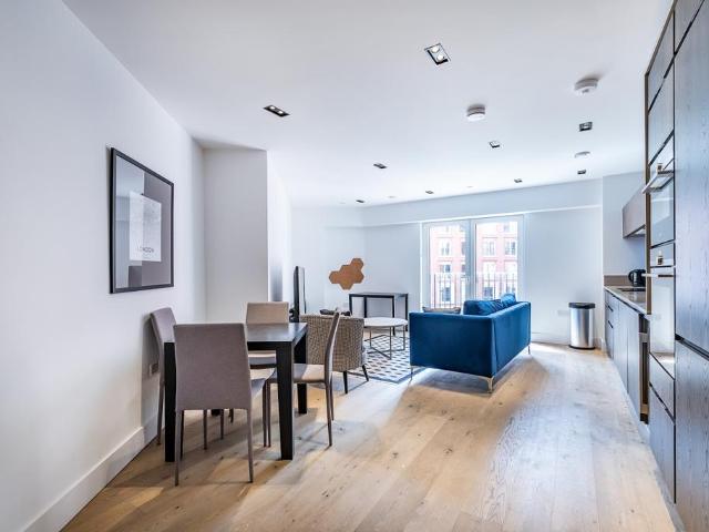 Exchange Gardens Nine Elms SW8 1 bed flat to rent £3,000 pcm £692 pw