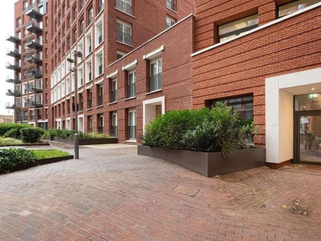 Exchange Gardens, London, SW8 1GF 3 bed apartment to rent £5,001 pcm £1,154 pw