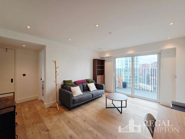 Exchange Gardens, Vauxhall, London SW18, 1 bed flat to rent, £3,250 pcm | PrimeLocation