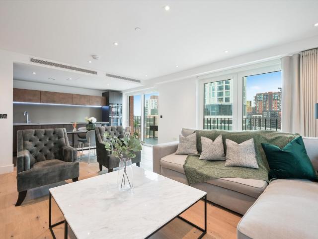 Exchange Gardens, Vauxhall SW8, 3 bed flat to rent, £5,200 pcm | PrimeLocation