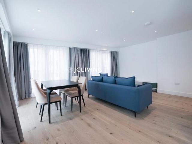 Exchange Gardens 2 bed flat to rent £4,160 pcm £960 pw