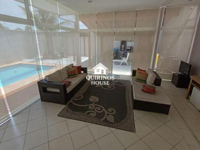 Exclusivo Condomínio de Alto Padrão com 4 Suítes, Piscina e 5 Vagas no Bairro Adalgisa