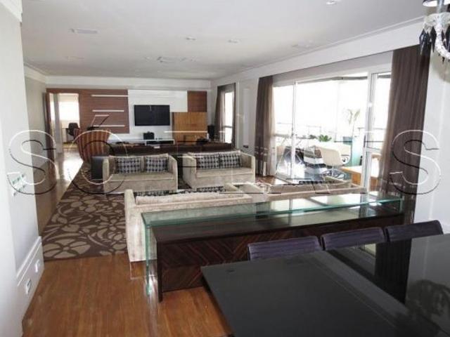 Exclusivo apartamento alto padrão com 308m² em Moema