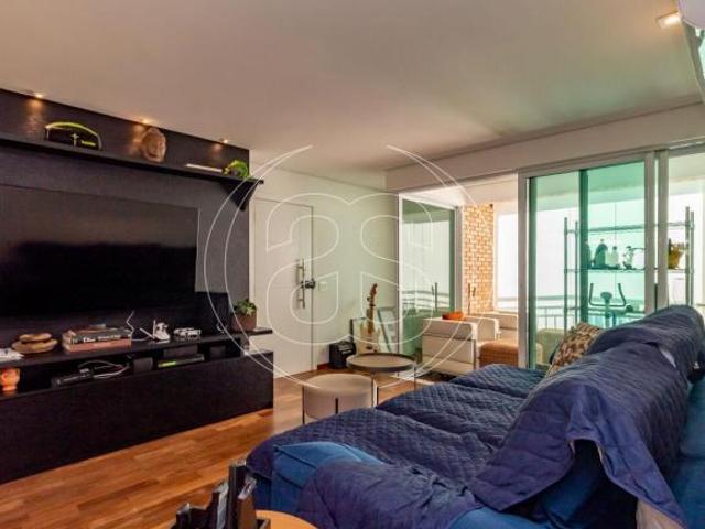 Exclusivo Apartamento Mobiliado com 2 Suítes e Estrutura Completa de Condomínio