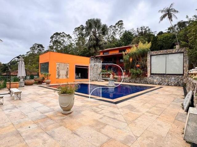 CASA COM 4 DORMITÓRIOS 900 m² POR R$ 3.500.000 GRANJA VIANA/SP