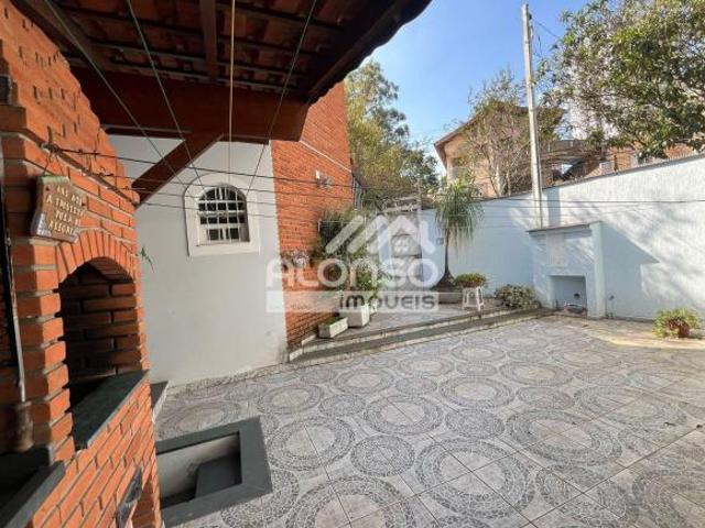 Exclusivo sobrado com 3 quartos a venda no Jardim Ester