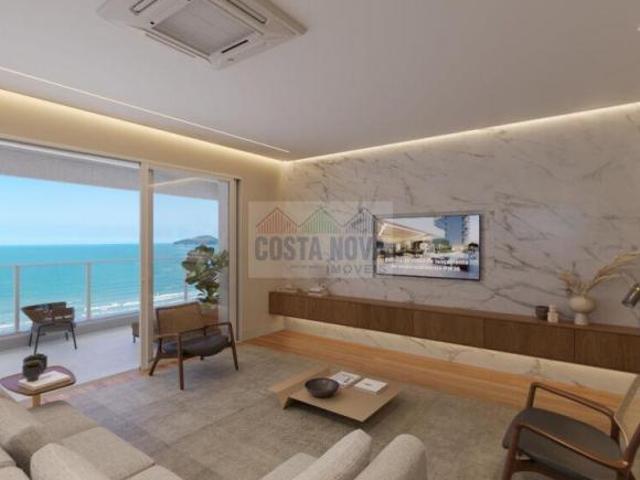 Exclusivo vista mar com 4 suítes no melhor ponto da orla de Santos