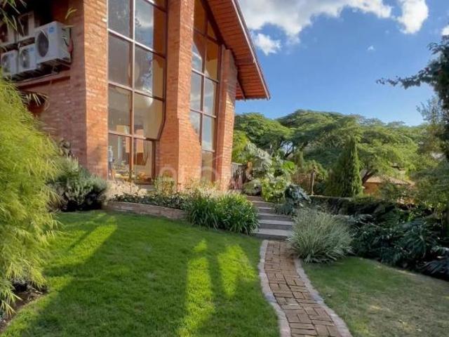 EXCLUSIVA CASA TÉRREA COM ESTILO NORMANDO E LAZER COMPLETO GRANJA VIANA