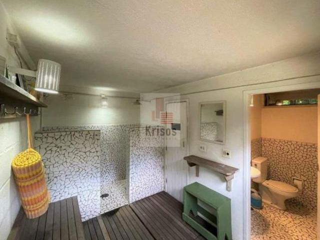 Exclusiva Casa de Alto Padrão na Granja Viana: Charme e Integração com a Natureza!