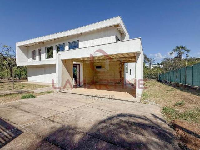 EXCLUSIVA! Casa moderna | 4 suítes | Vista para reserva | Aceita permuta e consórcio
