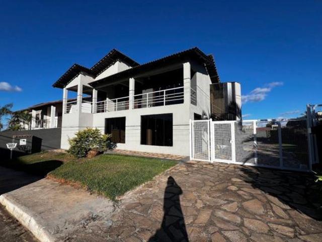 Exclusiva Casa no Condomínio Solar de Athenas – Ampla, Regularizada e com habite se