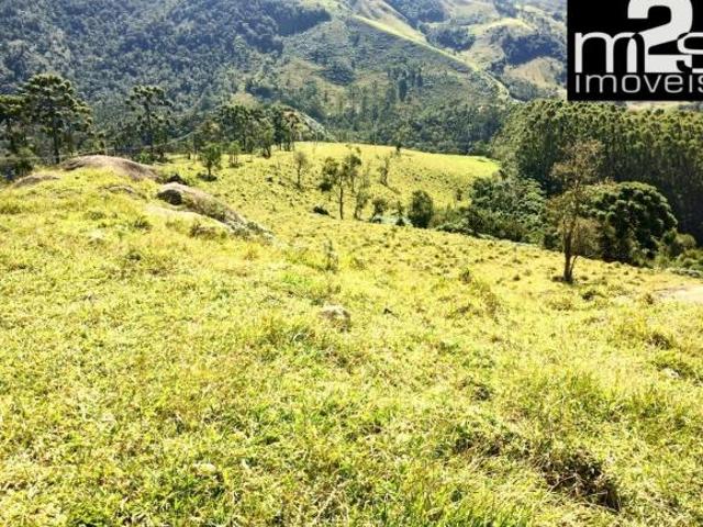 Exclusiva Chácara à Venda em Cunha SP, Bairro Rio Manso 40.000m² de Área Vista para o Mar, Clima