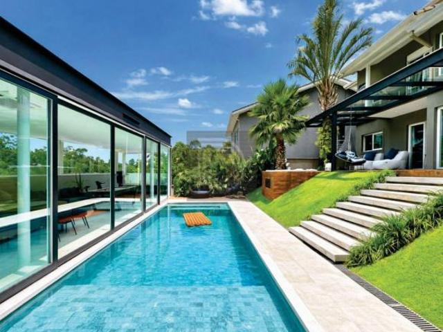 EXCLUSIVIDADE NA GRANJA VIANA PISCINA AQUECIDA, SPA, ALTO PADRÃO, TECNOLOGIA E LAZER COMPLETO!