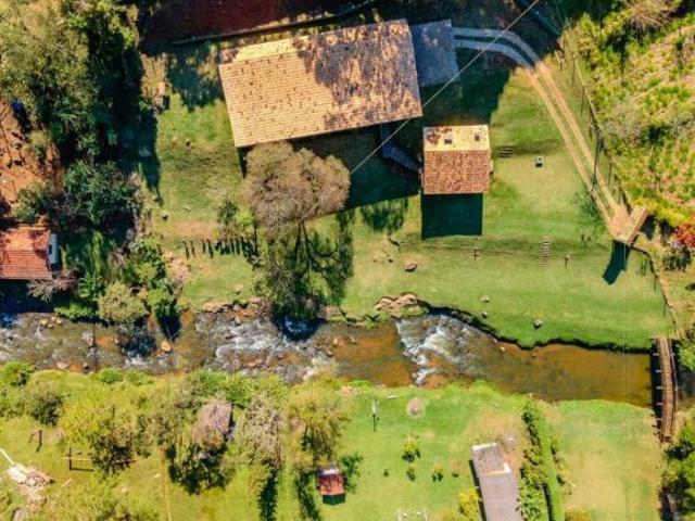 EXCLUSIVIDADE NA SERRA DA MANTIQUEIRA – CONFORTO, PRIVACIDADE E NATUREZA