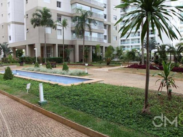 Exclusividade no Celebration: último andar, face norte e vista livre