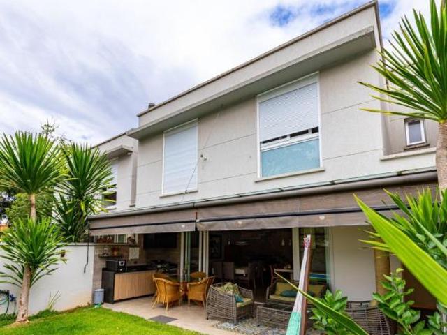Exclusividade e Conforto no Condomínio Premiere Casa de Alto Padrão c/ piscina + 4 Suítes e 4 vagas