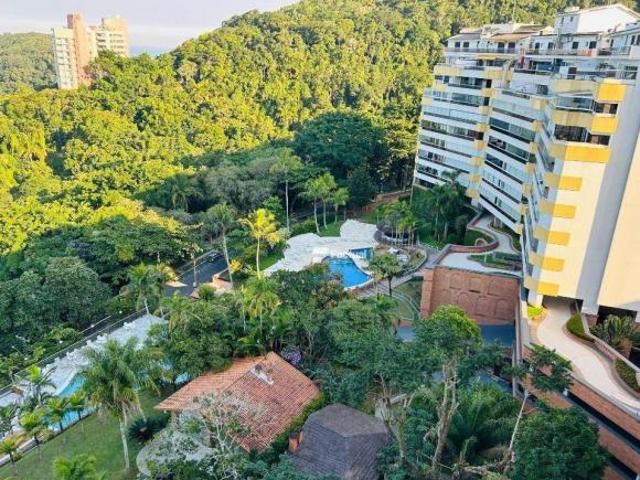 Exclusividade e Conforto no Condomínio Sorocotuba – Guarujá